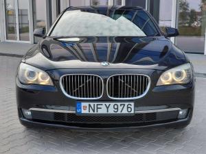 Melns BMW 730 2012 Viļņa, ar dzinēja tilpumu 2.99 L un nobraukumu 332 tūkst. km par 10600 €, foto 2 vietnē AUTOMOTO.COM.LV
