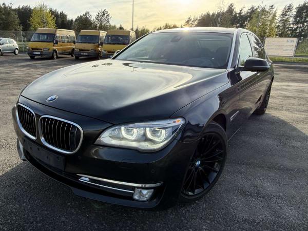 Melns BMW 730 2012 Utena, ar dzinēja tilpumu 2.99 L un nobraukumu 400 tūkst. km par 7300 €, foto 3 vietnē AUTOMOTO.COM.LV