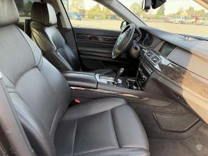 Melns BMW 730 2012 Utena, ar dzinēja tilpumu 2.99 L un nobraukumu 400 tūkst. km par 7300 €, foto 6 vietnē AUTOMOTO.COM.LV