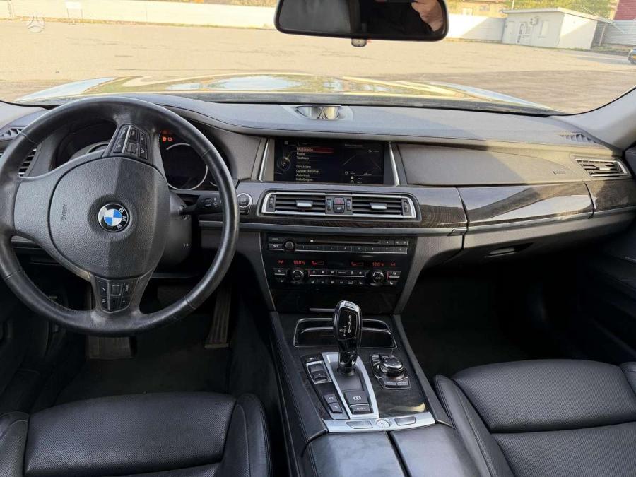Melns BMW 730 2012 Utena, ar dzinēja tilpumu 2.99 L un nobraukumu 400 tūkst. km par 7300 €, foto 7 vietnē AUTOMOTO.COM.LV