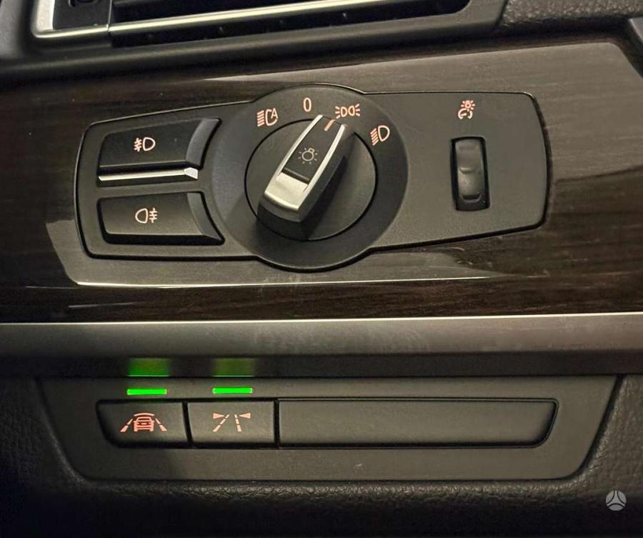 Melns BMW 730 2012 Marijampole, ar dzinēja tilpumu 2.99 L un nobraukumu 272 tūkst. km par 12450 €, foto 4 vietnē AUTOMOTO.COM.LV