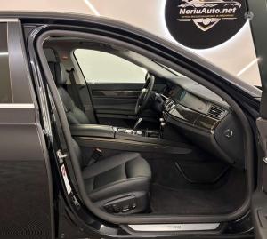 Melns BMW 730 2012 Marijampole, ar dzinēja tilpumu 2.99 L un nobraukumu 272 tūkst. km par 12450 €, foto 24 vietnē AUTOMOTO.COM.LV