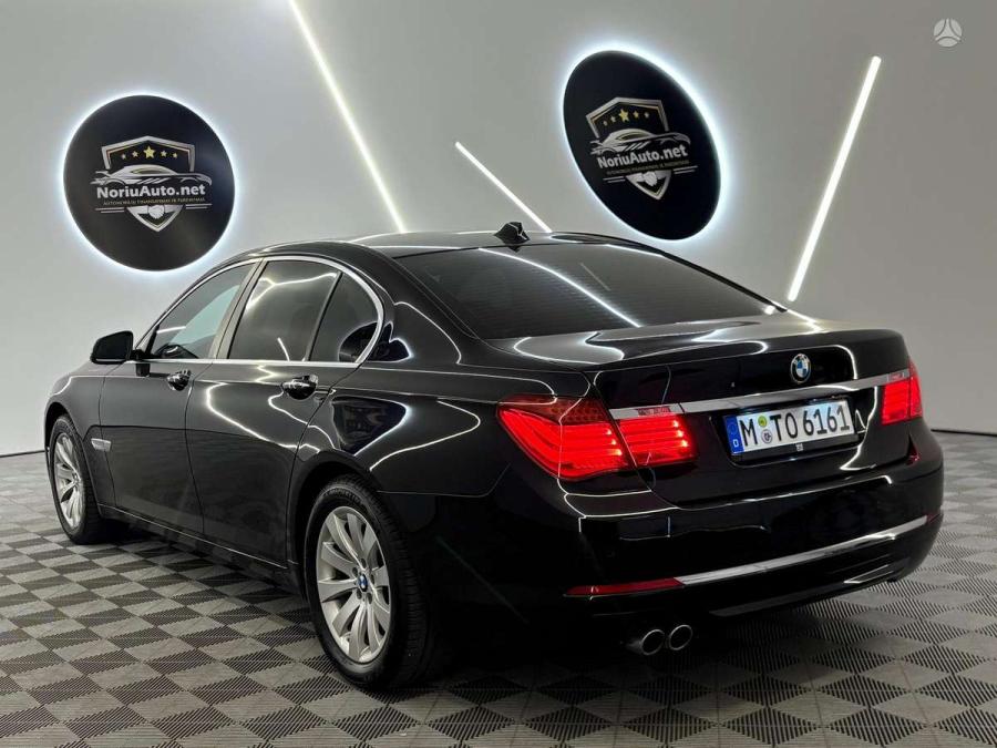 Melns BMW 730 2012 Marijampole, ar dzinēja tilpumu 2.99 L un nobraukumu 272 tūkst. km par 12450 €, foto 30 vietnē AUTOMOTO.COM.LV