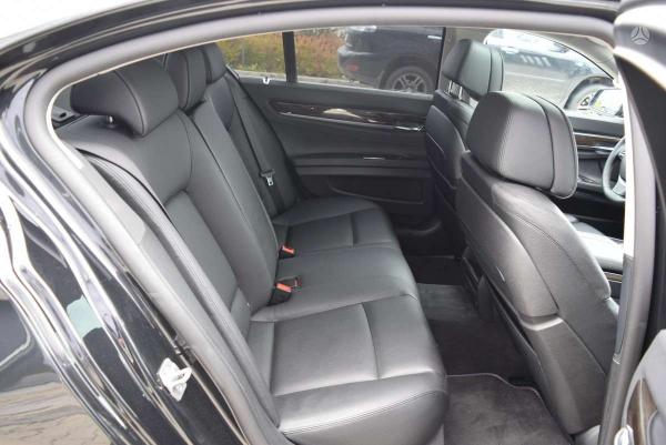 Melns BMW 730 2012 Viļņa, ar dzinēja tilpumu 2.99 L un nobraukumu 272 tūkst. km par 12750 €, foto 10 vietnē AUTOMOTO.COM.LV