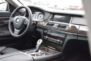 Melns BMW 730 2012 Viļņa, ar dzinēja tilpumu 2.99 L un nobraukumu 272 tūkst. km par 12750 €, foto 12 vietnē AUTOMOTO.COM.LV