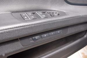 Melns BMW 730 2012 Viļņa, ar dzinēja tilpumu 2.99 L un nobraukumu 272 tūkst. km par 12750 €, foto 16 vietnē AUTOMOTO.COM.LV