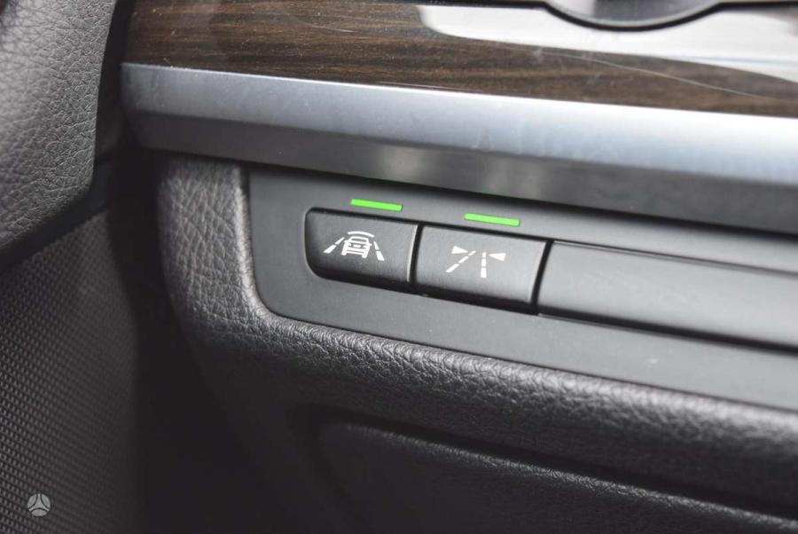 Melns BMW 730 2012 Viļņa, ar dzinēja tilpumu 2.99 L un nobraukumu 272 tūkst. km par 12750 €, foto 17 vietnē AUTOMOTO.COM.LV