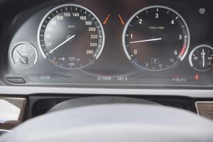 Melns BMW 730 2012 Viļņa, ar dzinēja tilpumu 2.99 L un nobraukumu 272 tūkst. km par 12750 €, foto 18 vietnē AUTOMOTO.COM.LV