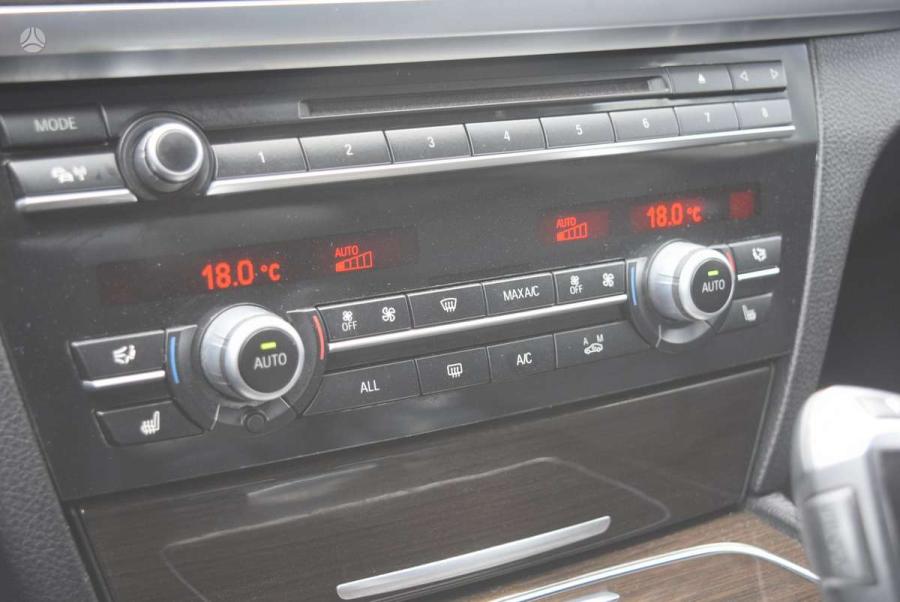 Melns BMW 730 2012 Viļņa, ar dzinēja tilpumu 2.99 L un nobraukumu 272 tūkst. km par 12750 €, foto 20 vietnē AUTOMOTO.COM.LV