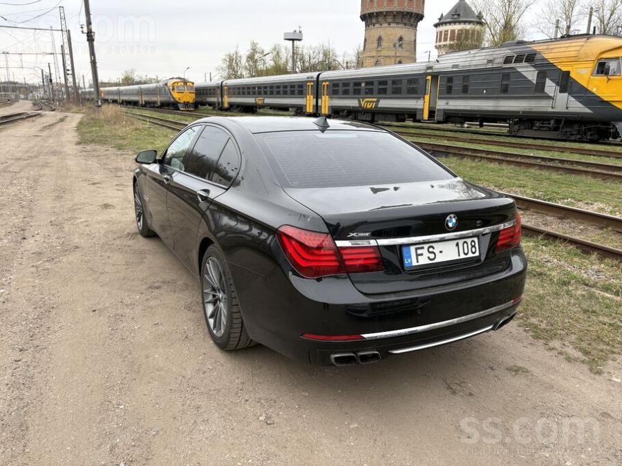 Melns BMW 730 2012 Rīga, ar dzinēja tilpumu 3.00 L un nobraukumu 395 tūkst. km par 15250 €, foto 10 vietnē AUTOMOTO.COM.LV