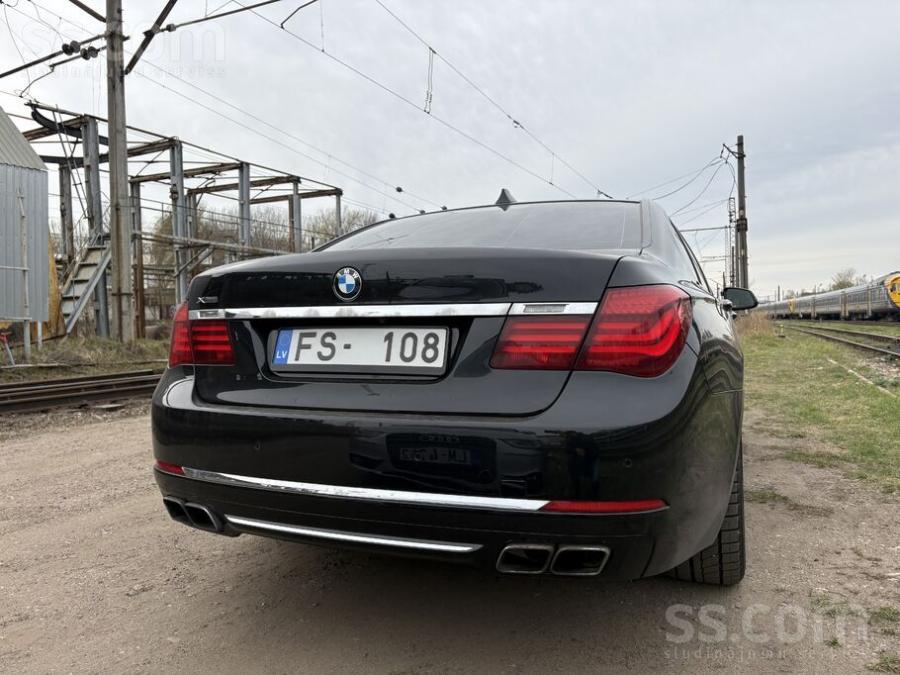 Melns BMW 730 2012 Rīga, ar dzinēja tilpumu 3.00 L un nobraukumu 395 tūkst. km par 15250 €, foto 13 vietnē AUTOMOTO.COM.LV