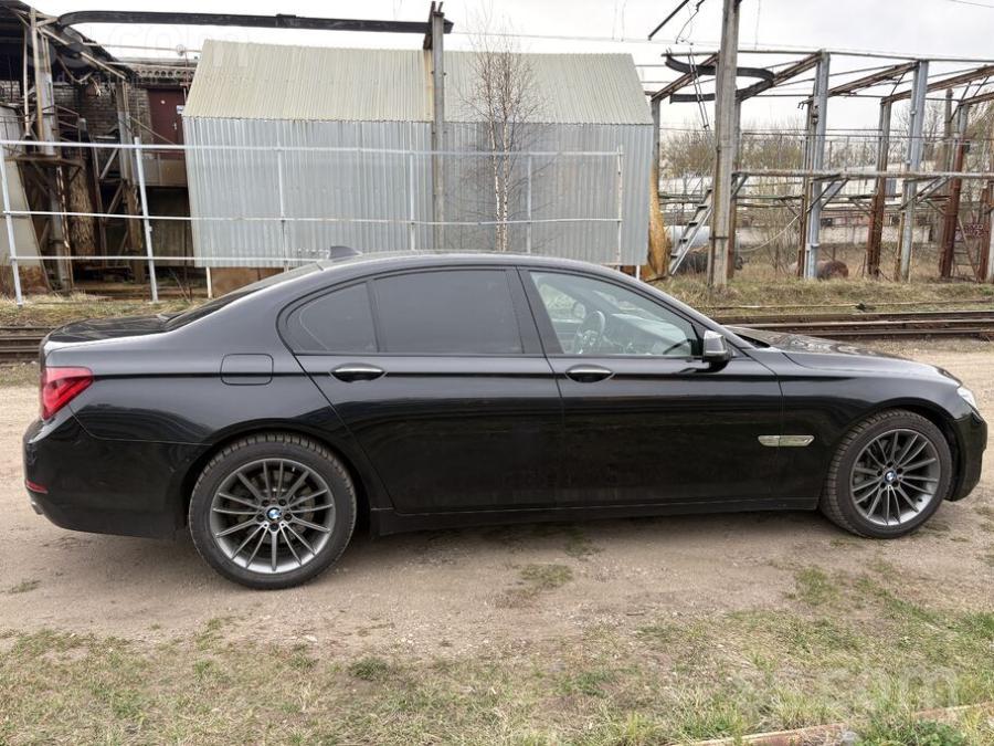 Melns BMW 730 2012 Rīga, ar dzinēja tilpumu 3.00 L un nobraukumu 395 tūkst. km par 15250 €, foto 14 vietnē AUTOMOTO.COM.LV