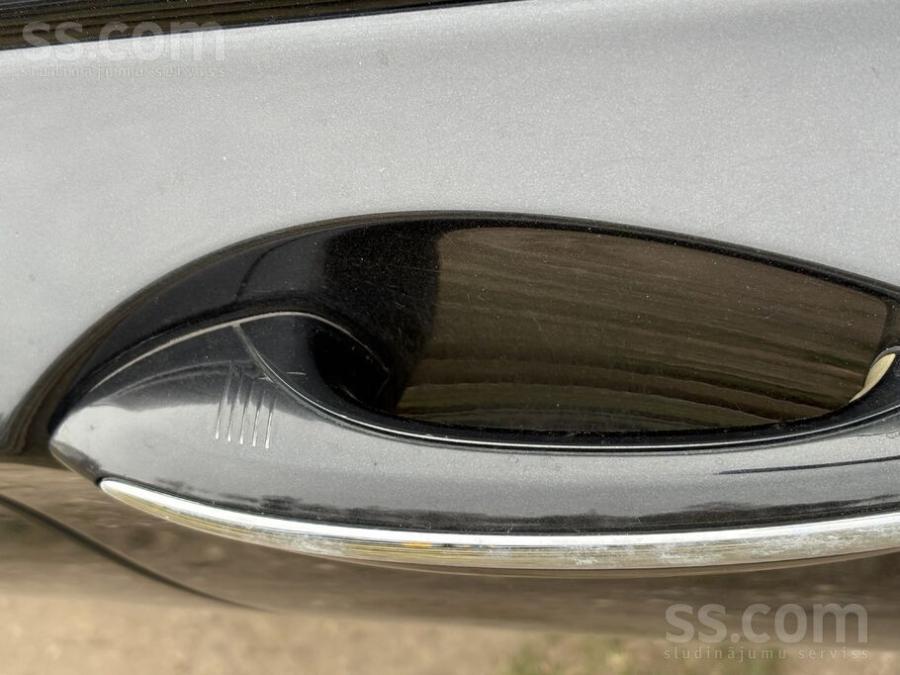 Melns BMW 730 2012 Rīga, ar dzinēja tilpumu 3.00 L un nobraukumu 395 tūkst. km par 15250 €, foto 24 vietnē AUTOMOTO.COM.LV