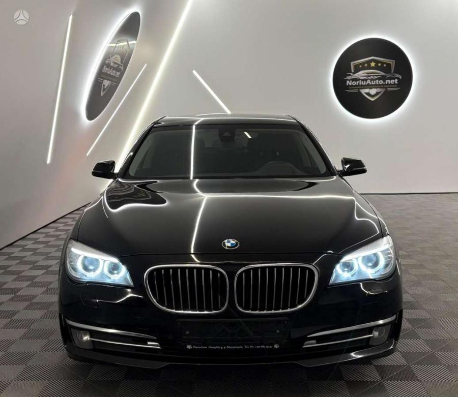 Black BMW 730 2012 in Marijampole, with an engine capacity of 2.99 L and mileage of 270 thousand km for 11450 €, photo 20 on AUTOMOTO.COM.LV