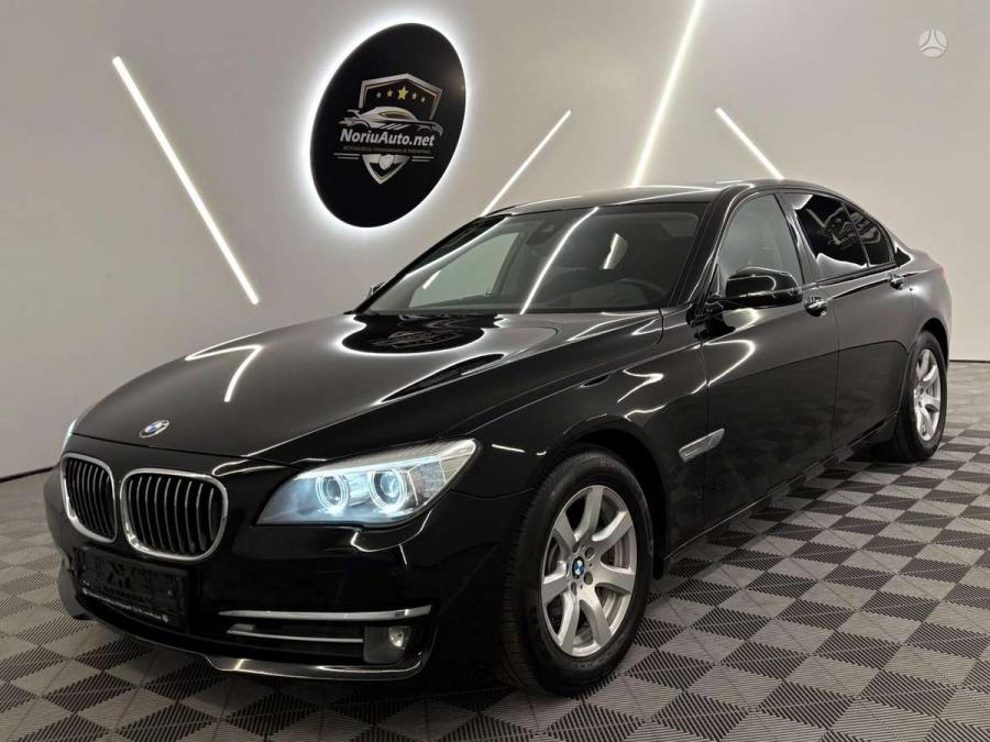 Black BMW 730 2012 in Marijampole, with an engine capacity of 2.99 L and mileage of 270 thousand km for 11450 €, photo 21 on AUTOMOTO.COM.LV