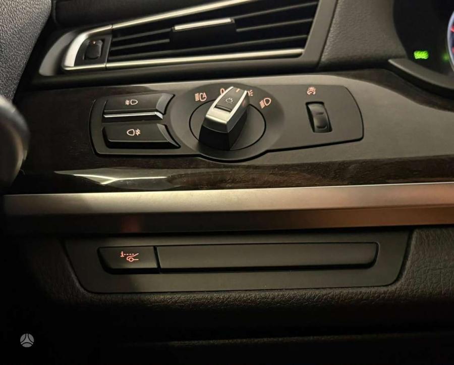 Melns BMW 730 2012 Marijampole, ar dzinēja tilpumu 2.99 L un nobraukumu 270 tūkst. km par 10999 €, foto 5 vietnē AUTOMOTO.COM.LV