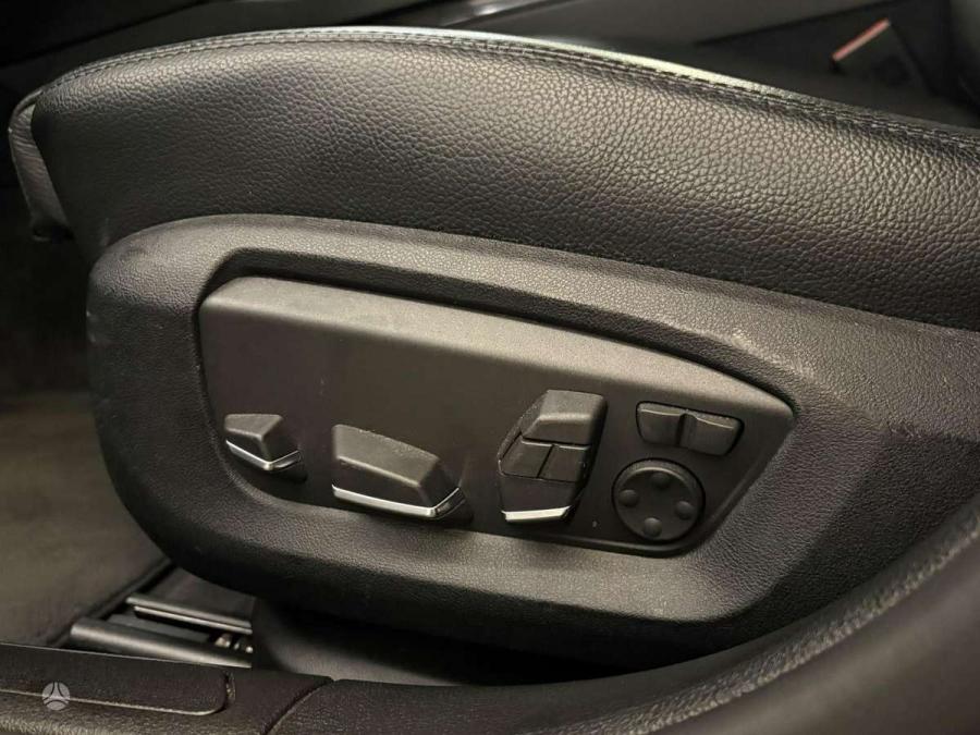 Melns BMW 730 2012 Marijampole, ar dzinēja tilpumu 2.99 L un nobraukumu 270 tūkst. km par 10999 €, foto 29 vietnē AUTOMOTO.COM.LV