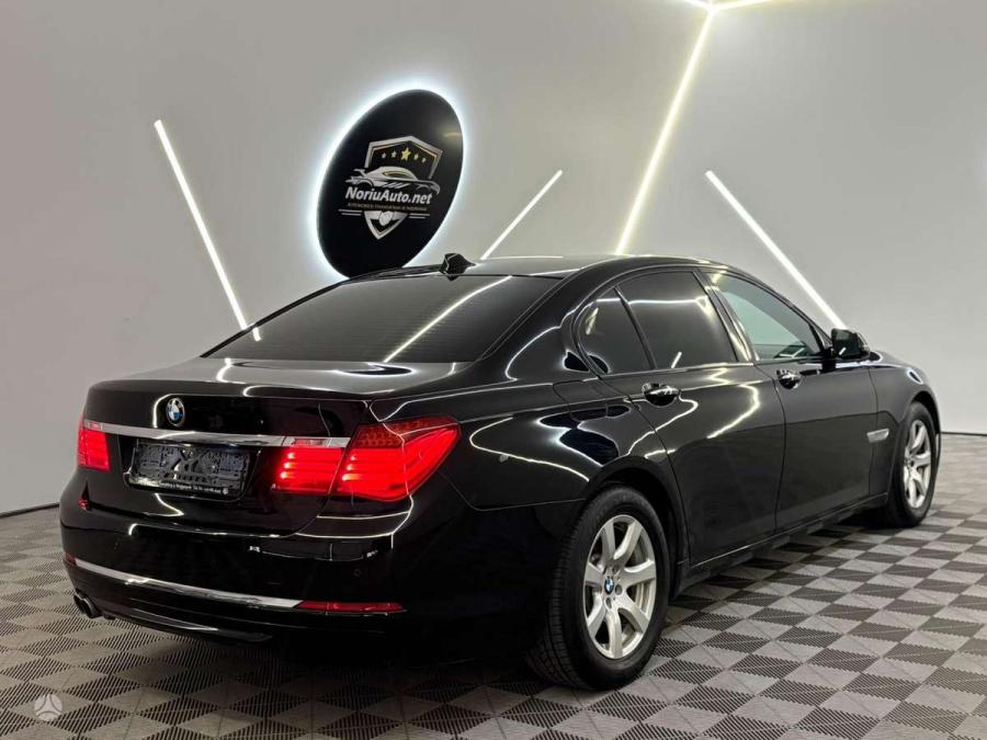 Melns BMW 730 2012 Marijampole, ar dzinēja tilpumu 2.99 L un nobraukumu 270 tūkst. km par 10999 €, foto 31 vietnē AUTOMOTO.COM.LV