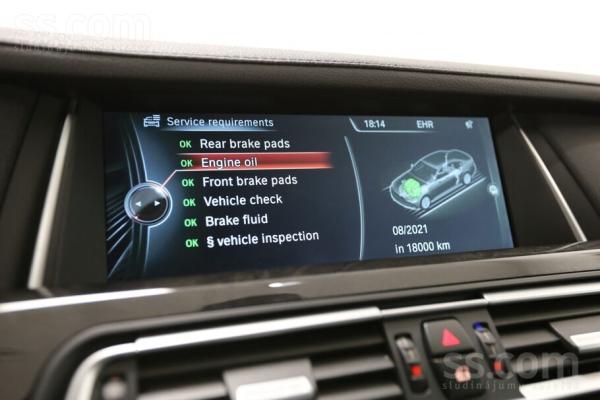 Black BMW 730 2012 in Riga, with an engine capacity of 3.00 L and mileage of 162 thousand km for 16000 €, photo 11 on AUTOMOTO.COM.LV