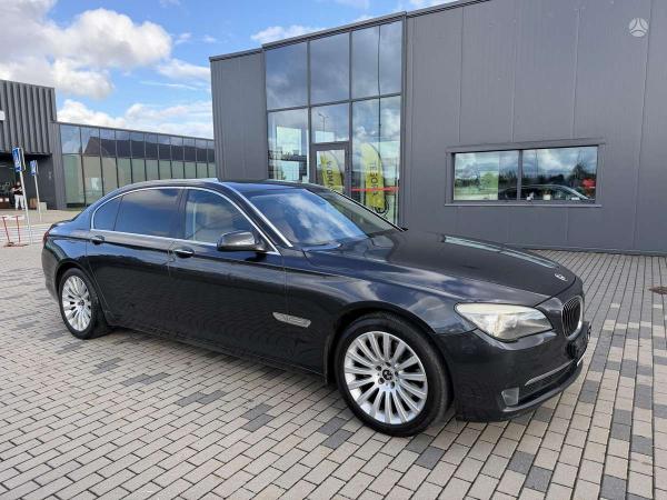 BMW 730 2012 Šauļi vietnē Melns BMW 730 2012 Šauļi, ar dzinēja tilpumu 3.00 L un nobraukumu 334 tūkst. km par 10900 €, foto 4 vietnē AUTOMOTO.COM.LV