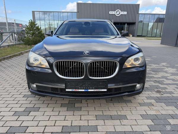 BMW 730 2012 Šauļi vietnē Melns BMW 730 2012 Šauļi, ar dzinēja tilpumu 3.00 L un nobraukumu 334 tūkst. km par 10900 €, foto 6 vietnē AUTOMOTO.COM.LV