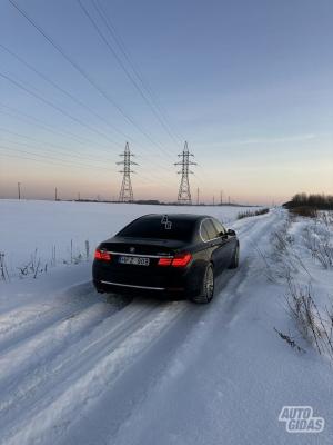 Black BMW 730 2013 in Vilnius, with an engine capacity of 3.00 L and mileage of 292 thousand km for 14000 €, photo 6 on AUTOMOTO.COM.LV