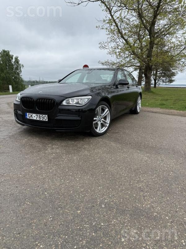 Melns BMW 730 2013 Aizkraukle, ar dzinēja tilpumu 3.00 L un nobraukumu 180 tūkst. km par 16970 €, foto 3 vietnē AUTOMOTO.COM.LV