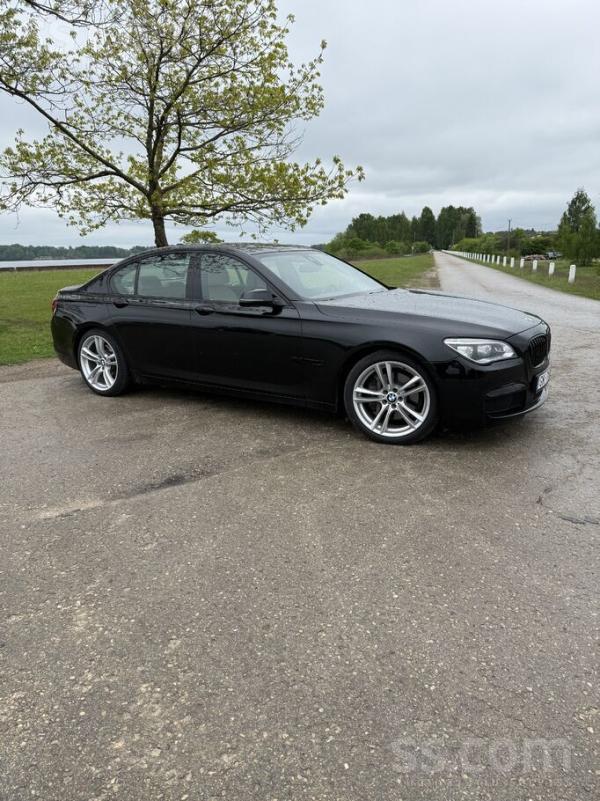 Melns BMW 730 2013 Aizkraukle, ar dzinēja tilpumu 3.00 L un nobraukumu 180 tūkst. km par 16970 €, foto 5 vietnē AUTOMOTO.COM.LV