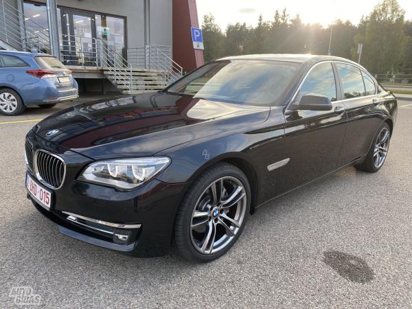 Black BMW 730 2013 in Utena, with an engine capacity of 3.00 L and mileage of 231 thousand km for 15400 €, photo 3 on AUTOMOTO.COM.LV