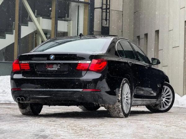 Melns BMW 730 2013 Rīga, ar dzinēja tilpumu 3.00 L un nobraukumu 214 tūkst. km par 17500 €, foto 4 vietnē AUTOMOTO.COM.LV