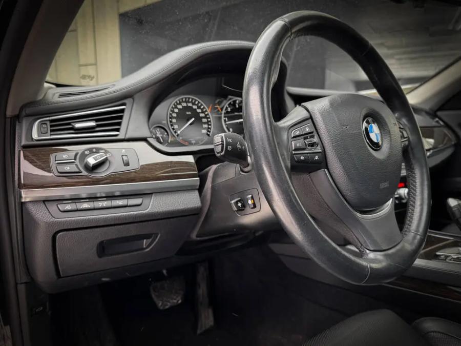 Melns BMW 730 2013 Rīga, ar dzinēja tilpumu 3.00 L un nobraukumu 214 tūkst. km par 17500 €, foto 14 vietnē AUTOMOTO.COM.LV