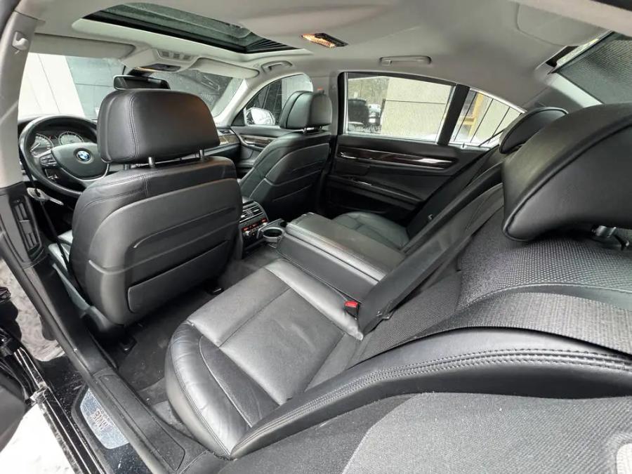 Melns BMW 730 2013 Rīga, ar dzinēja tilpumu 3.00 L un nobraukumu 214 tūkst. km par 17500 €, foto 19 vietnē AUTOMOTO.COM.LV