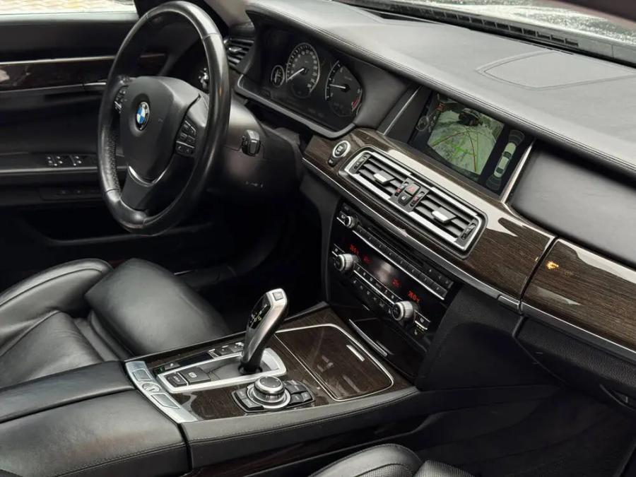 Melns BMW 730 2013 Rīga, ar dzinēja tilpumu 3.00 L un nobraukumu 214 tūkst. km par 17500 €, foto 23 vietnē AUTOMOTO.COM.LV