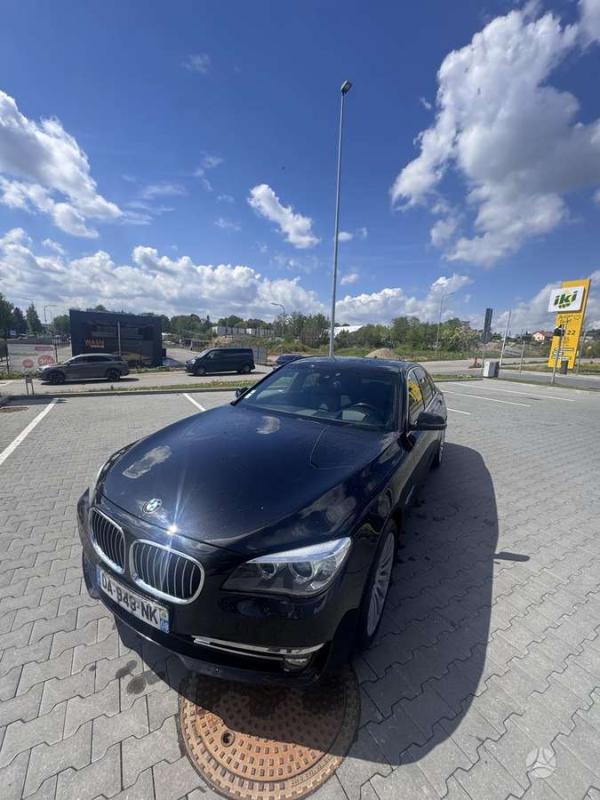 Melns BMW 730 2013 Kauņa, ar dzinēja tilpumu 2.99 L un nobraukumu 300 tūkst. km par 10950 €, foto 10 vietnē AUTOMOTO.COM.LV