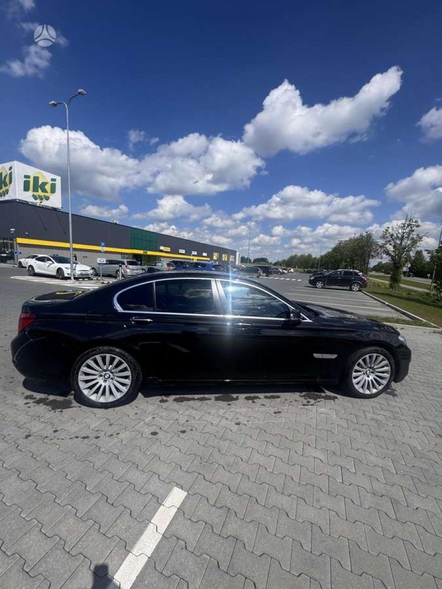 Melns BMW 730 2013 Kauņa, ar dzinēja tilpumu 2.99 L un nobraukumu 300 tūkst. km par 10950 €, foto 12 vietnē AUTOMOTO.COM.LV