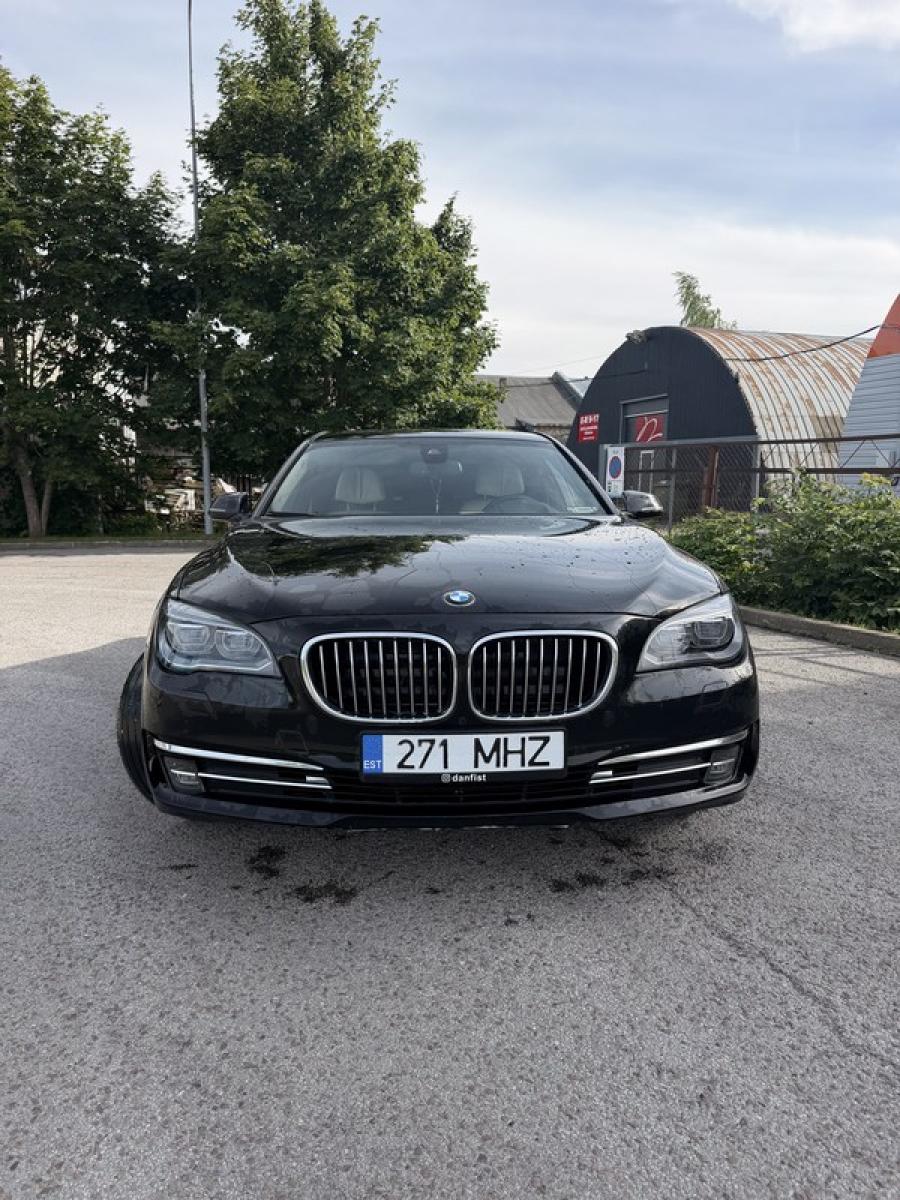Black BMW 730 2013 in Tallinn, with an engine capacity of 3.00 L and mileage of 227 thousand km for 15800 €, photo 11 on AUTOMOTO.COM.LV