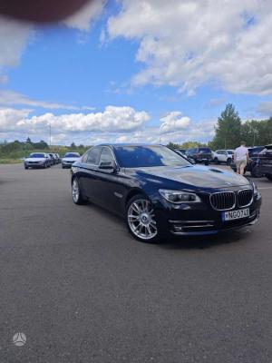 Black BMW 730 2013 in Vilnius, with an engine capacity of 3.99 L and mileage of 315 thousand km for 14500 €, photo  on AUTOMOTO.COM.LV