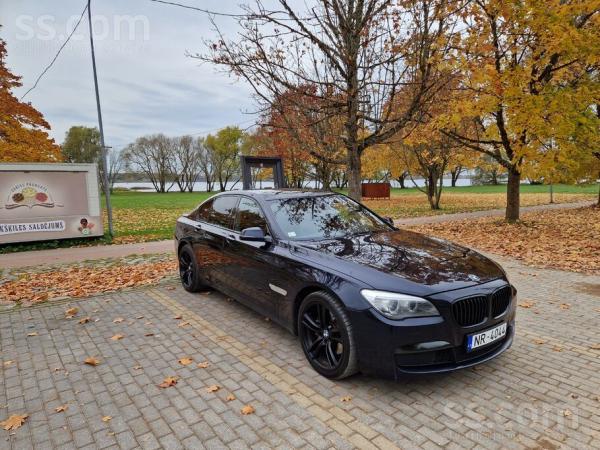 Melns BMW 730 2013 Ogre, ar dzinēja tilpumu 3.00 L un nobraukumu 259 tūkst. km par 12400 €, foto 4 vietnē AUTOMOTO.COM.LV