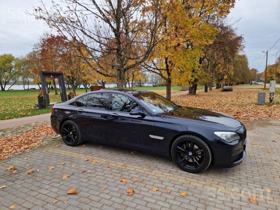 Melns BMW 730 2013 Ogre, ar dzinēja tilpumu 3.00 L un nobraukumu 259 tūkst. km par 12400 €, foto 5 vietnē AUTOMOTO.COM.LV