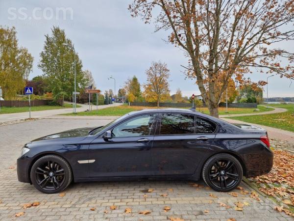 Melns BMW 730 2013 Ogre, ar dzinēja tilpumu 3.00 L un nobraukumu 259 tūkst. km par 12400 €, foto 10 vietnē AUTOMOTO.COM.LV