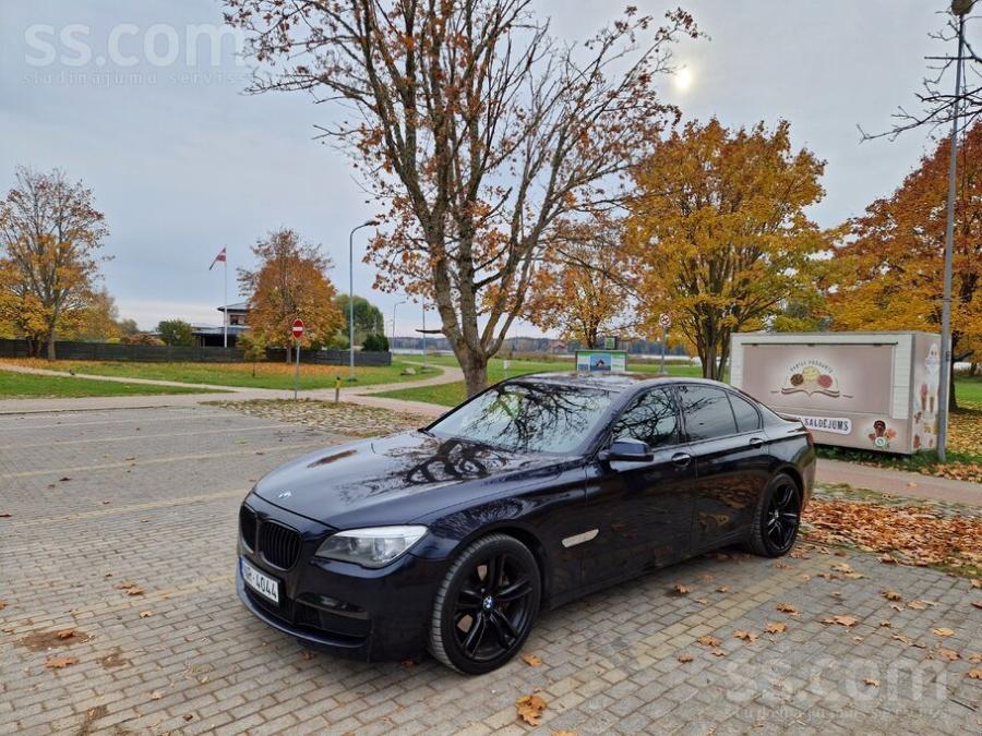 Melns BMW 730 2013 Ogre, ar dzinēja tilpumu 3.00 L un nobraukumu 259 tūkst. km par 12400 €, foto 11 vietnē AUTOMOTO.COM.LV