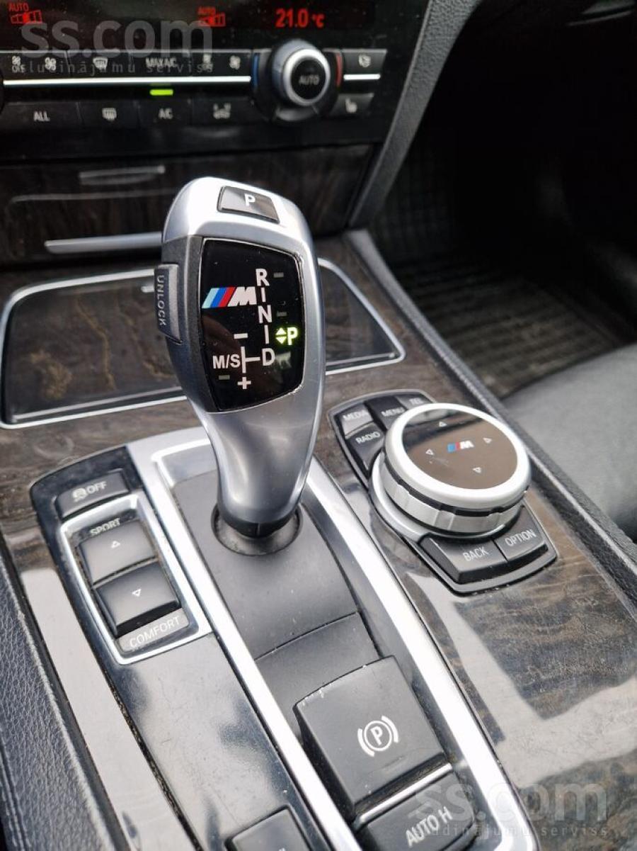 Melns BMW 730 2013 Ogre, ar dzinēja tilpumu 3.00 L un nobraukumu 259 tūkst. km par 12400 €, foto 26 vietnē AUTOMOTO.COM.LV