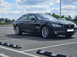 Black BMW 730 2014 in Vilnius, with an engine capacity of 2.99 L and mileage of 600 thousand km for 17500 €, photo  on AUTOMOTO.COM.LV