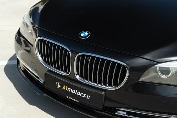 Melns BMW 730 2014 Viļņa, ar dzinēja tilpumu 3.00 L un nobraukumu 214 tūkst. km par 12950 €, foto 5 vietnē AUTOMOTO.COM.LV