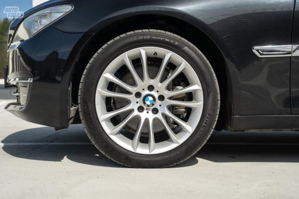 Melns BMW 730 2014 Viļņa, ar dzinēja tilpumu 3.00 L un nobraukumu 214 tūkst. km par 12950 €, foto 8 vietnē AUTOMOTO.COM.LV