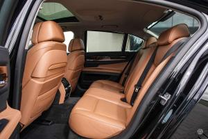 Black BMW 730 2014 in Marijampole, with an engine capacity of 2.99 L and mileage of 294 thousand km for 14950 €, photo 36 on AUTOMOTO.COM.LV