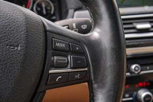 Black BMW 730 2014 in Kaunas, with an engine capacity of 2.99 L and mileage of 249 thousand km for 13450 €, photo 27 on AUTOMOTO.COM.LV