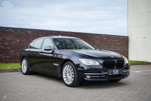 Melns BMW 730 2014 Kauņa, ar dzinēja tilpumu 3.00 L un nobraukumu 294 tūkst. km par 14250 €, foto  vietnē AUTOMOTO.COM.LV