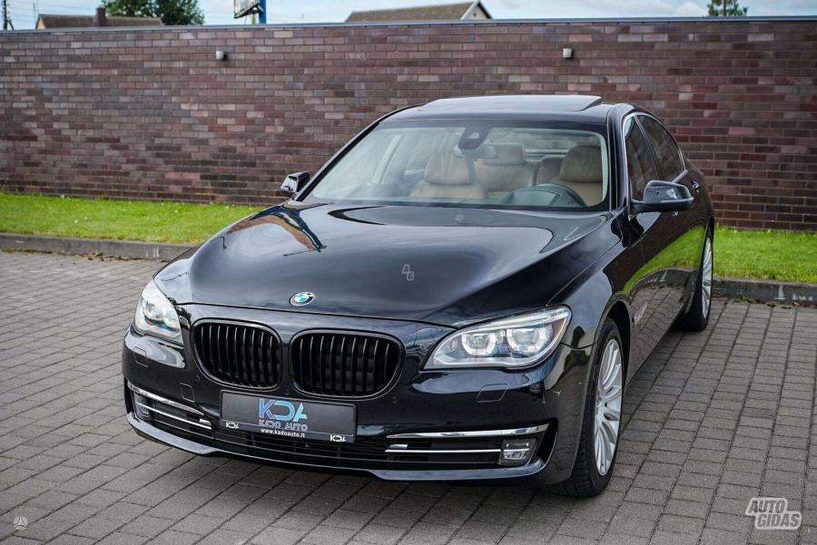 Melns BMW 730 2014 Kauņa, ar dzinēja tilpumu 3.00 L un nobraukumu 294 tūkst. km par 14250 €, foto 5 vietnē AUTOMOTO.COM.LV