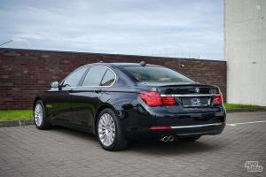 Melns BMW 730 2014 Kauņa, ar dzinēja tilpumu 3.00 L un nobraukumu 294 tūkst. km par 14250 €, foto 10 vietnē AUTOMOTO.COM.LV